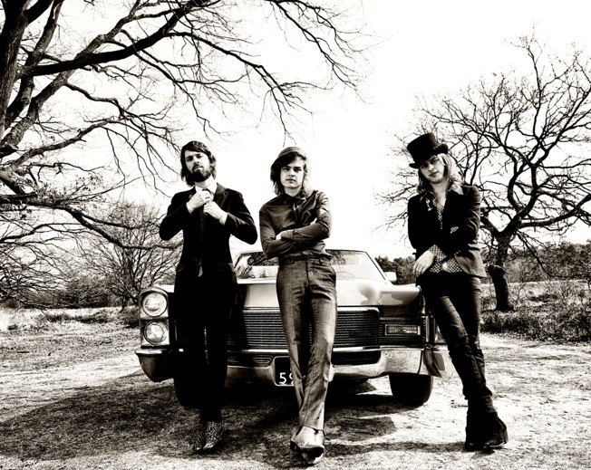 DeWolff gaat los met twee nieuwe albums sinds corona: naar deze shows ...